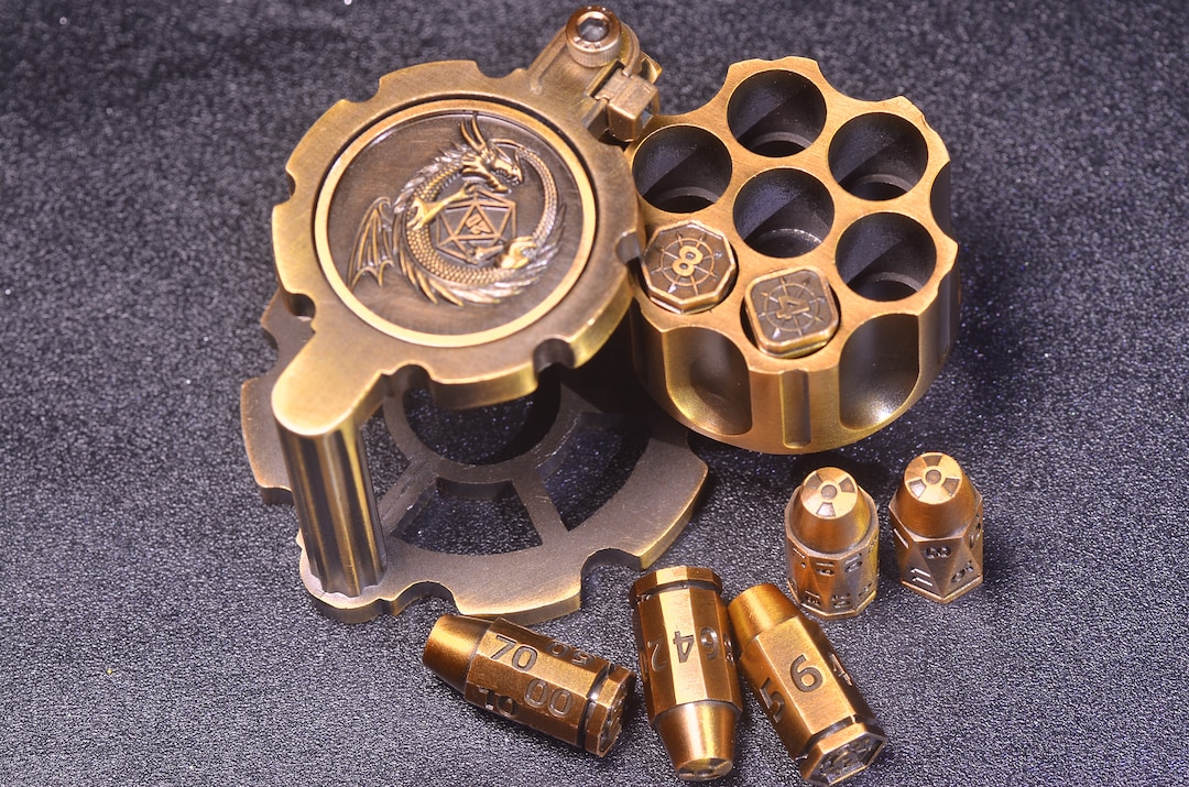 Revolver Bullet Dice Set Unique 7-piece Dice in Revolver Cylinder ...