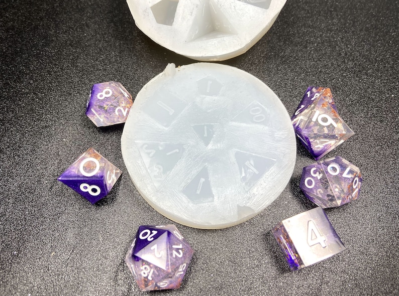 D&D DICE Mould-7pcs DND Sharp Edge Dice Mold for Resin - Etsy