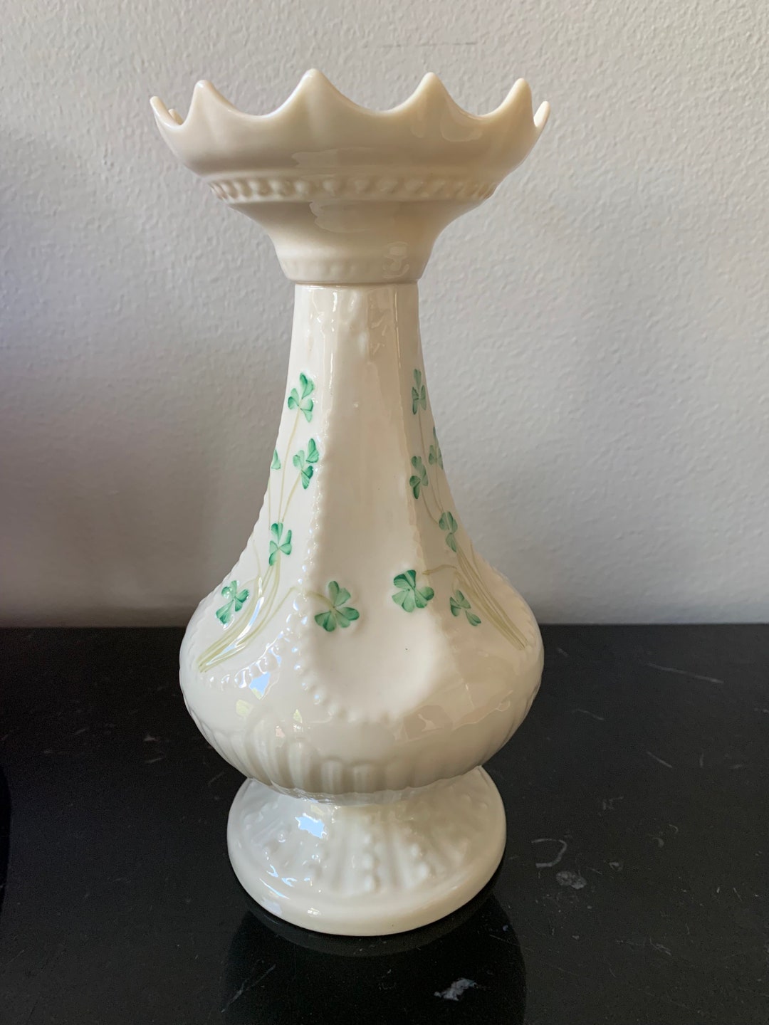 Vintage 8 Inch Belleek Island Vase. Irish ~ Shamrocks - Etsy