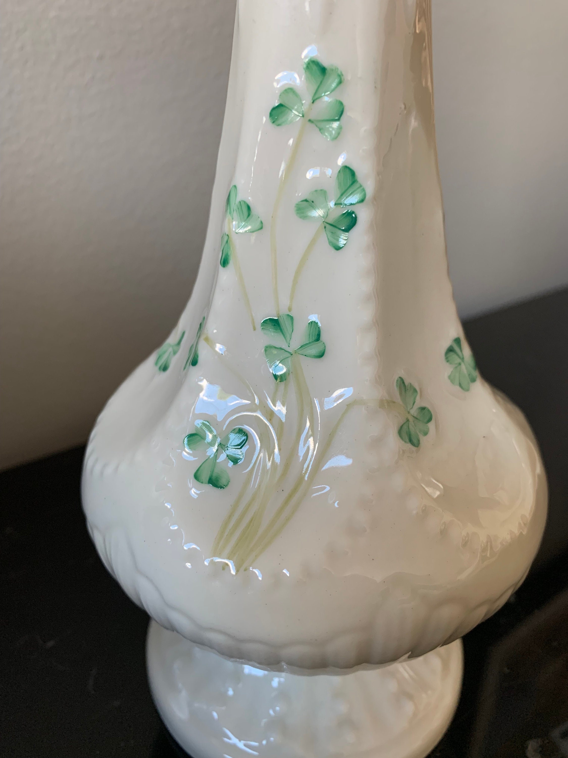Vintage 8 Inch Belleek Island Vase. Irish ~ Shamrocks - Etsy