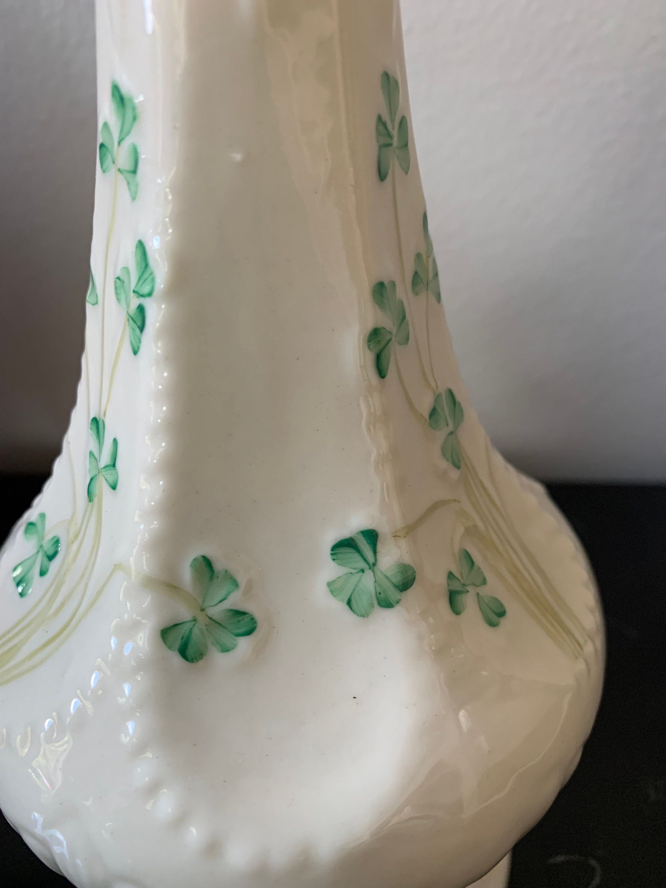 Vintage 8 Inch Belleek Island Vase. Irish ~ Shamrocks - Etsy