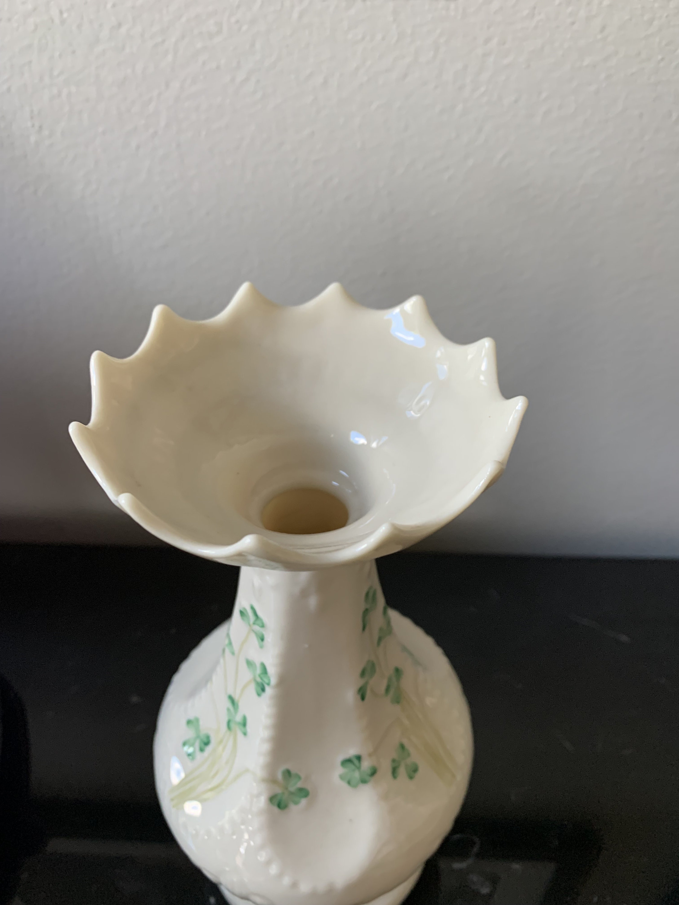Vintage 8 Inch Belleek Island Vase. Irish ~ Shamrocks - Etsy