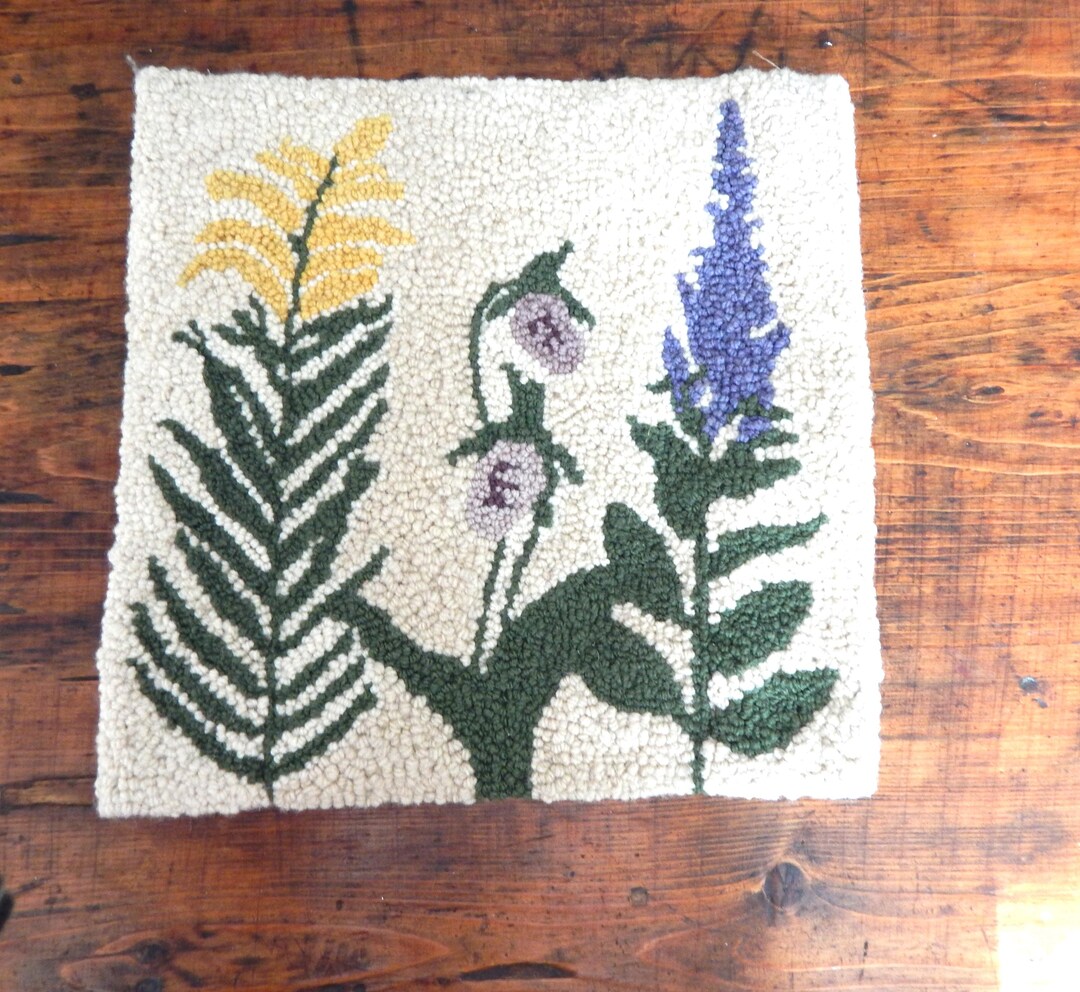 Traditional Rug Hooking Kit, Primitive Design With Yarn - Etsy