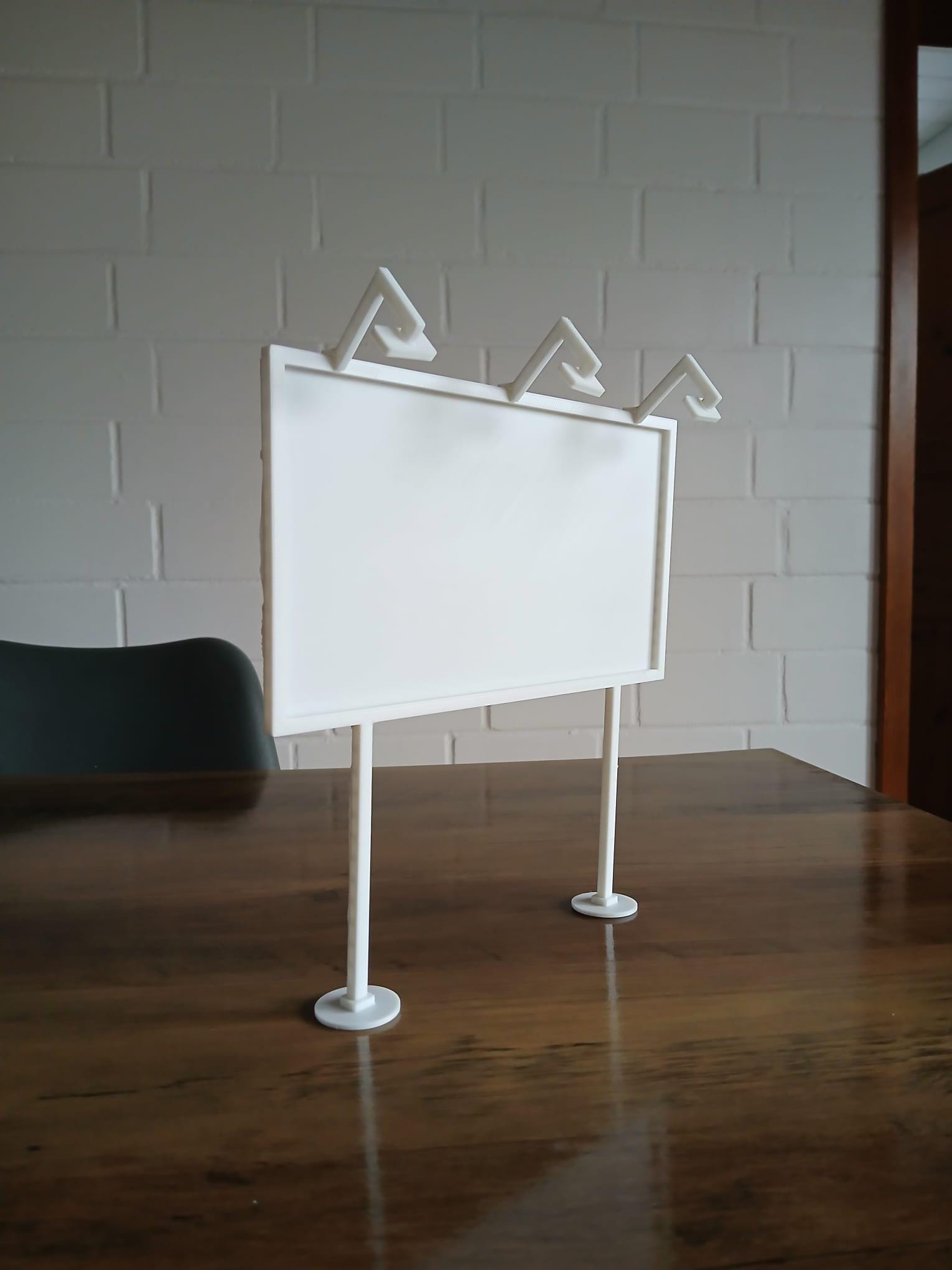 Mini Graffiti Billboard to Paint – DIY Street Art Model 20×20 Cm ...