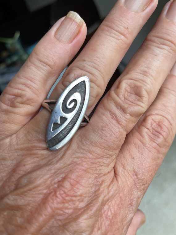 Native American Sterling Silver Hopi Ring Size 9 - Gem