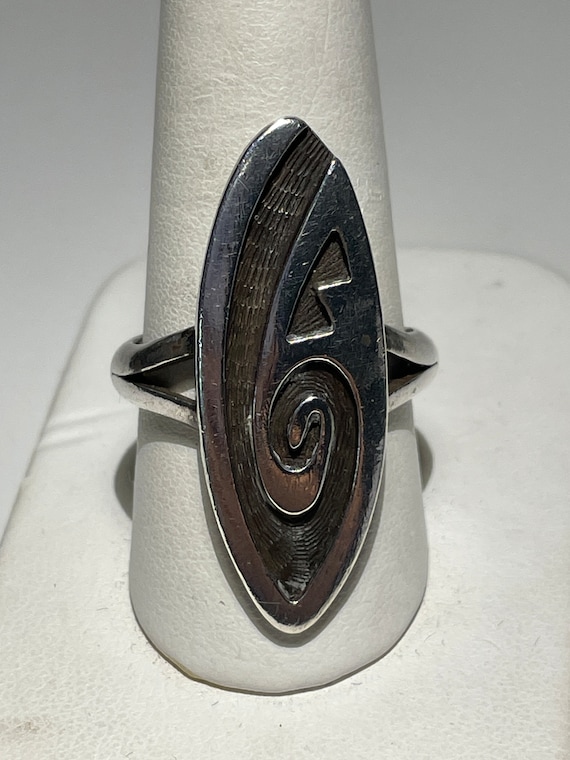 Native American Sterling Silver Hopi Ring Size 9 - Gem