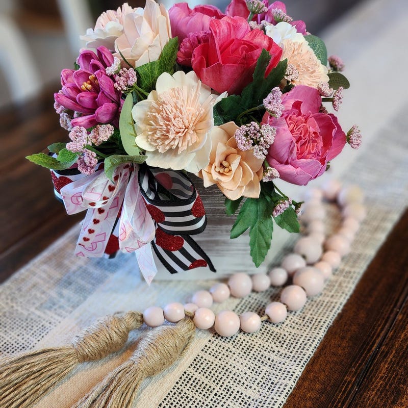 Breast Cancer Flower Arrangement - Etsy