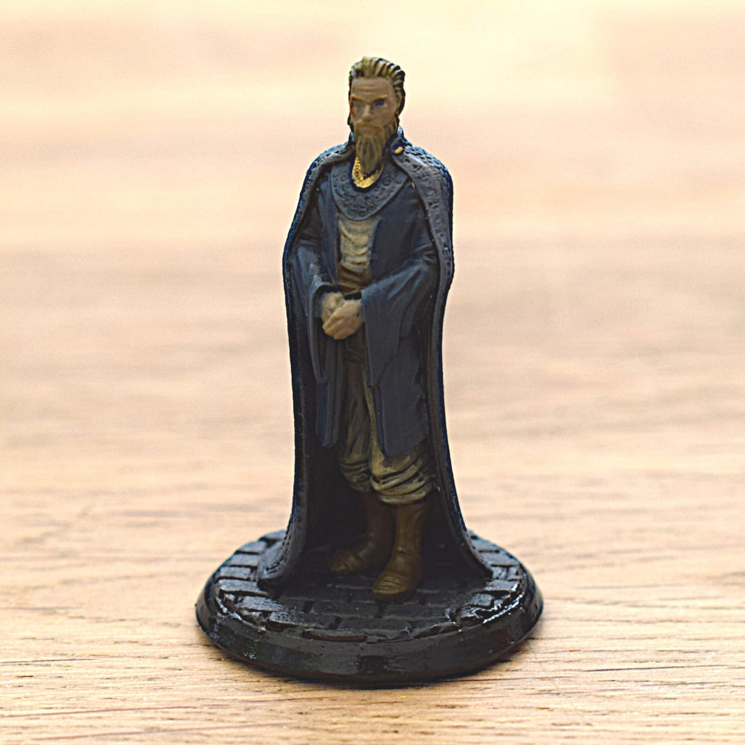 Wizard Sorcerer Nobleman Miniature for Dungeons and Dragonstabletop ...
