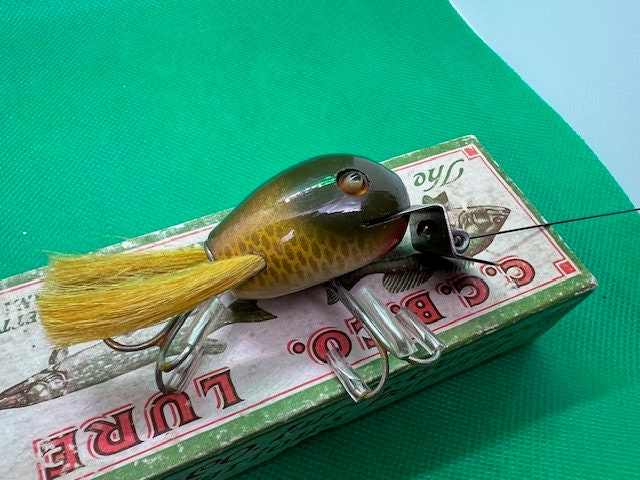 Vintage Creek Chub Baby Ding Bat Golden Shiner Color. Wood Lure, GE ...