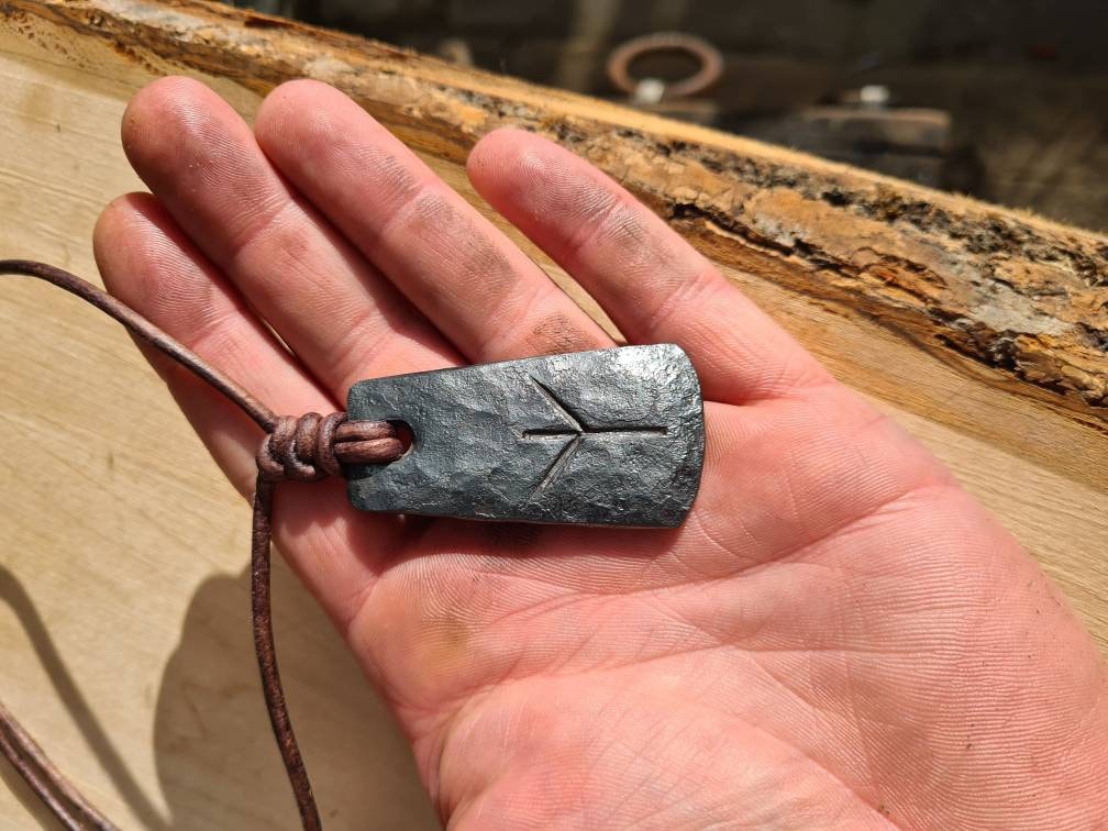 Viking Rune Maori Toki Pendant Gesmeden Hanger - Etsy