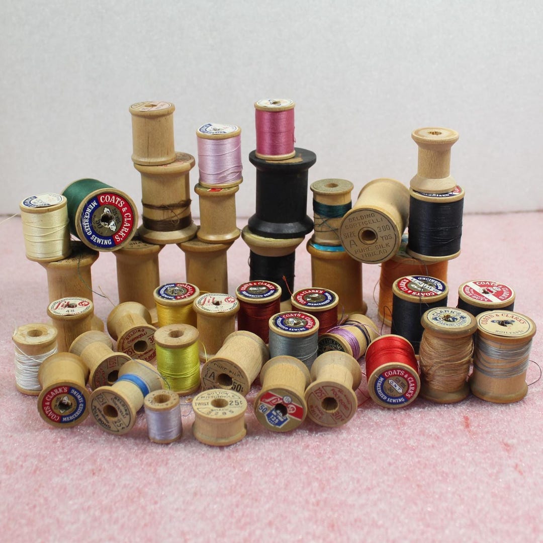 Vintage Wooden Spools With and Without Thread Lot of 41 in Assorted ...