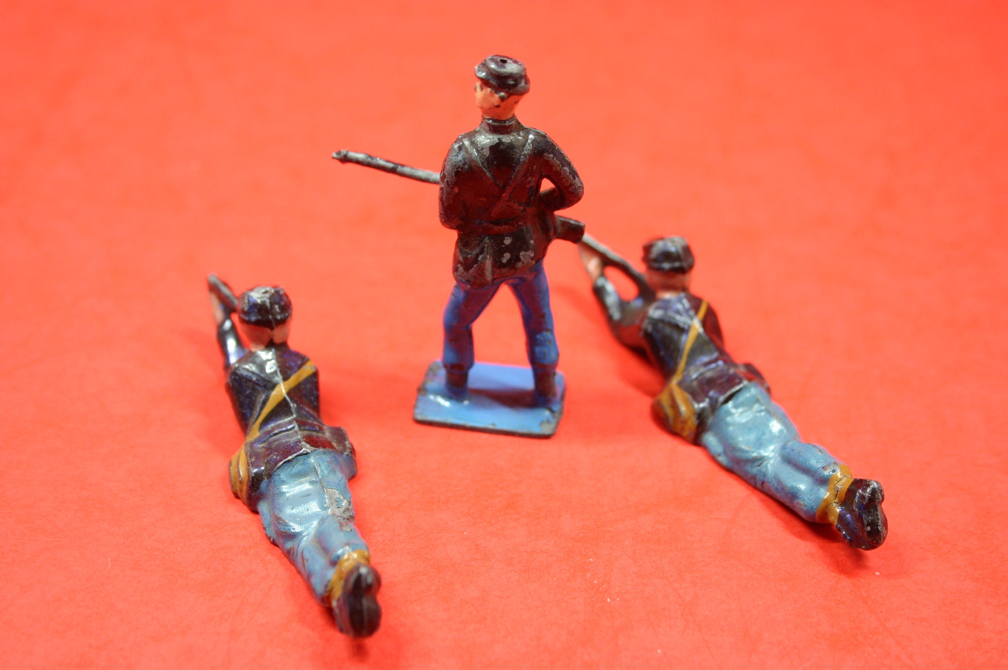 Miniature Old Lead Toy Soldiers Metal Figurines / Army Military Man ...