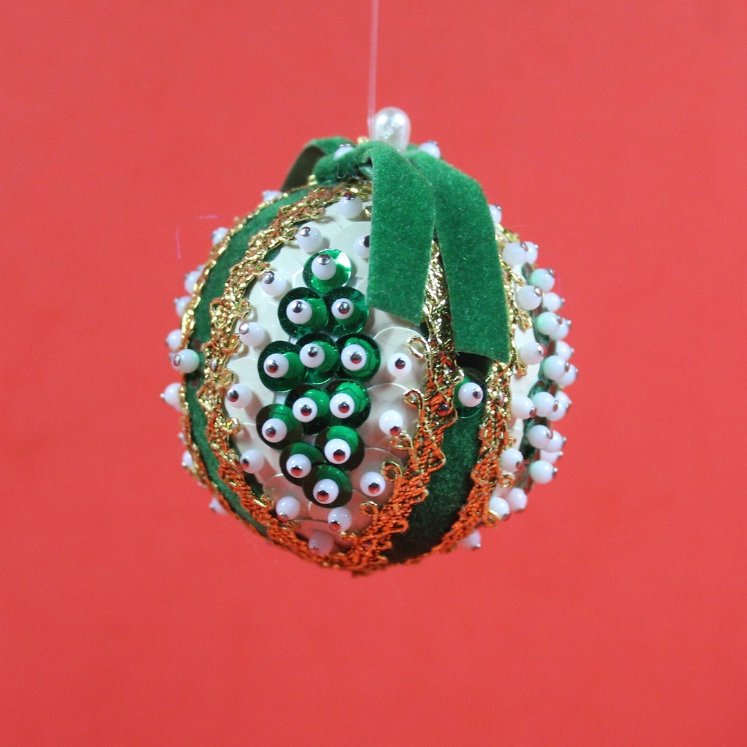 Vintage Handmade Christmas Ornament Push Pin Ball / Green, White Gold ...