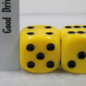 Vintage Dice ~ Large Yellow and Black Pair of Dice Made in Hong Kong ...