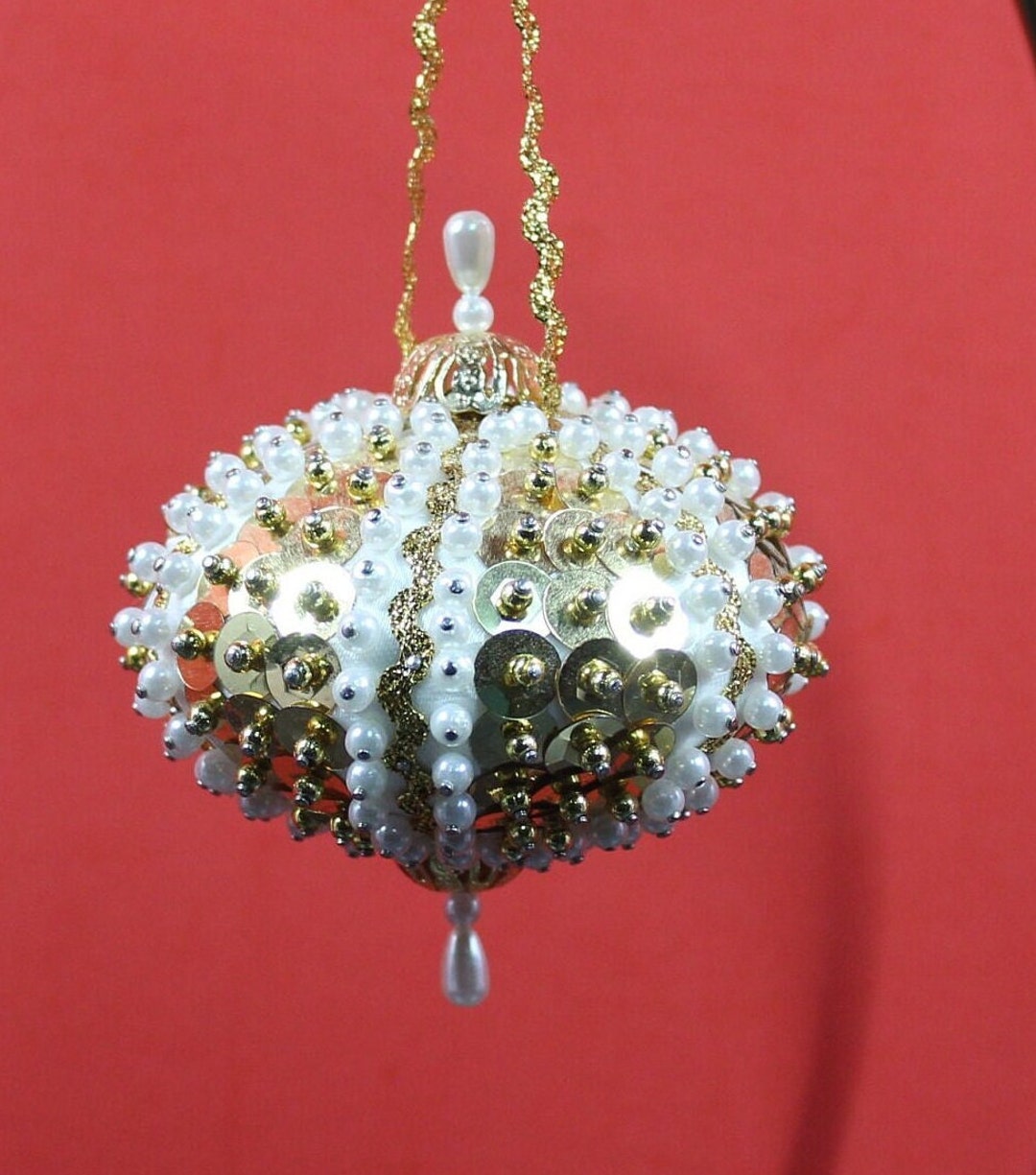 Vintage Christmas Push Pin Ornament / White and Gold Sequins and Beads ...