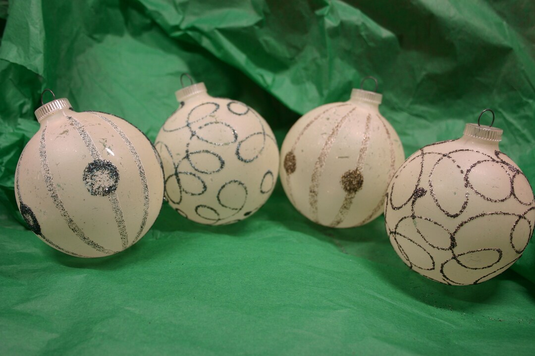 Vintage WEST GERMANY Glass Ball Christmas Ornaments Lot of 4 / White ...