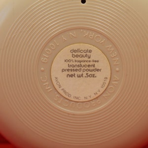 Vintage Avon Compact With Original Box / Avon Delicate Beauty Compact ...