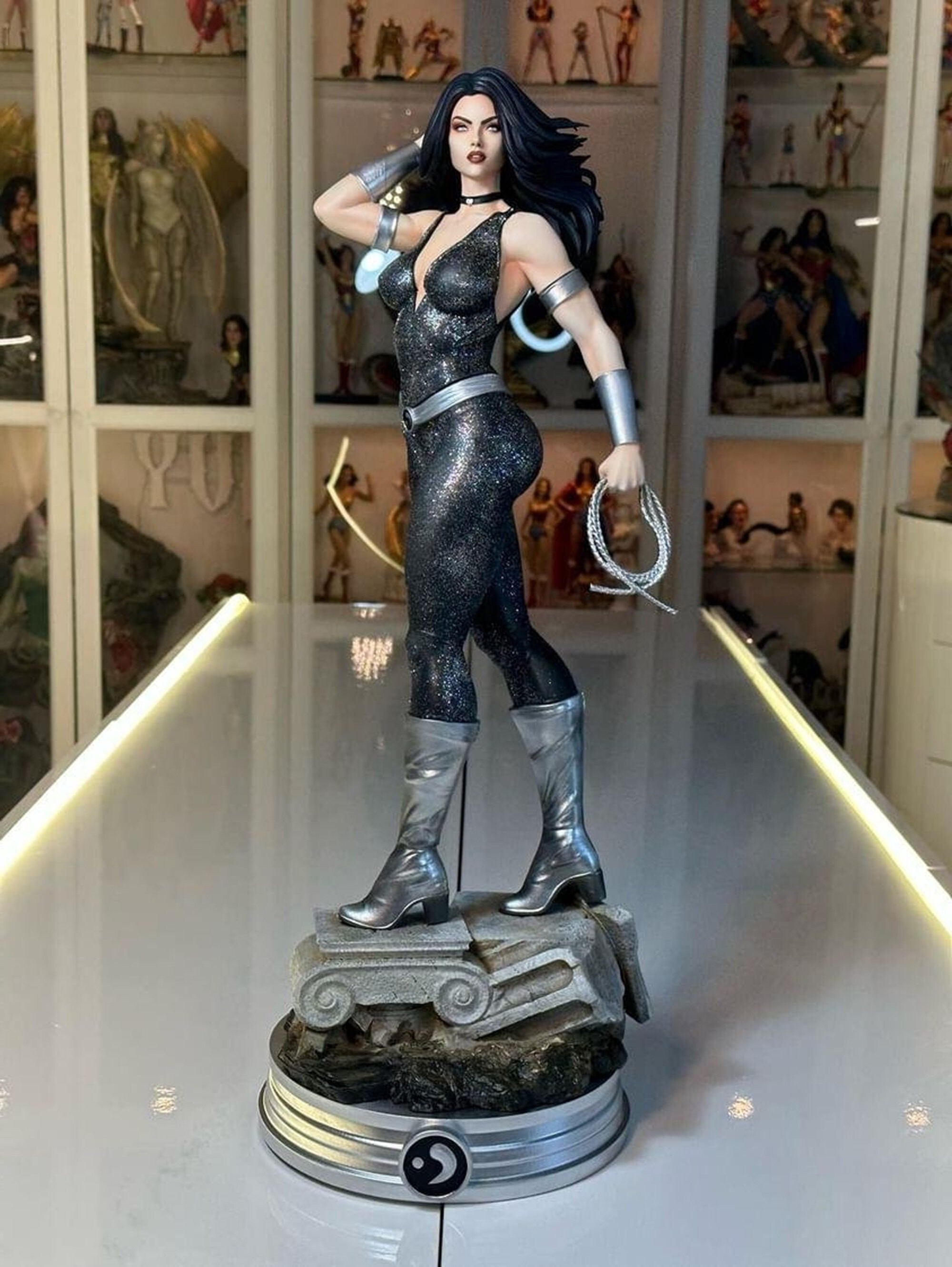 Donna Troy_ titans_fan Art / Sculpture Unpainted or Fully Painted adult ...