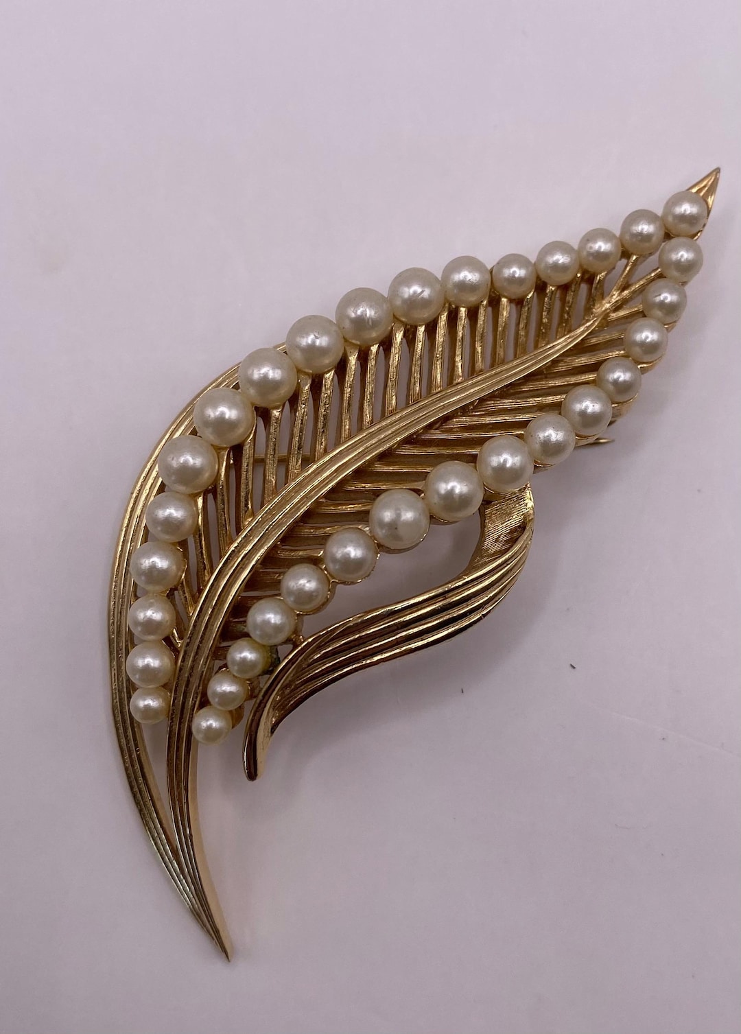 Vintage Crown Trifari Gold Tone Leaf Brooch With Faux Pearls - Etsy