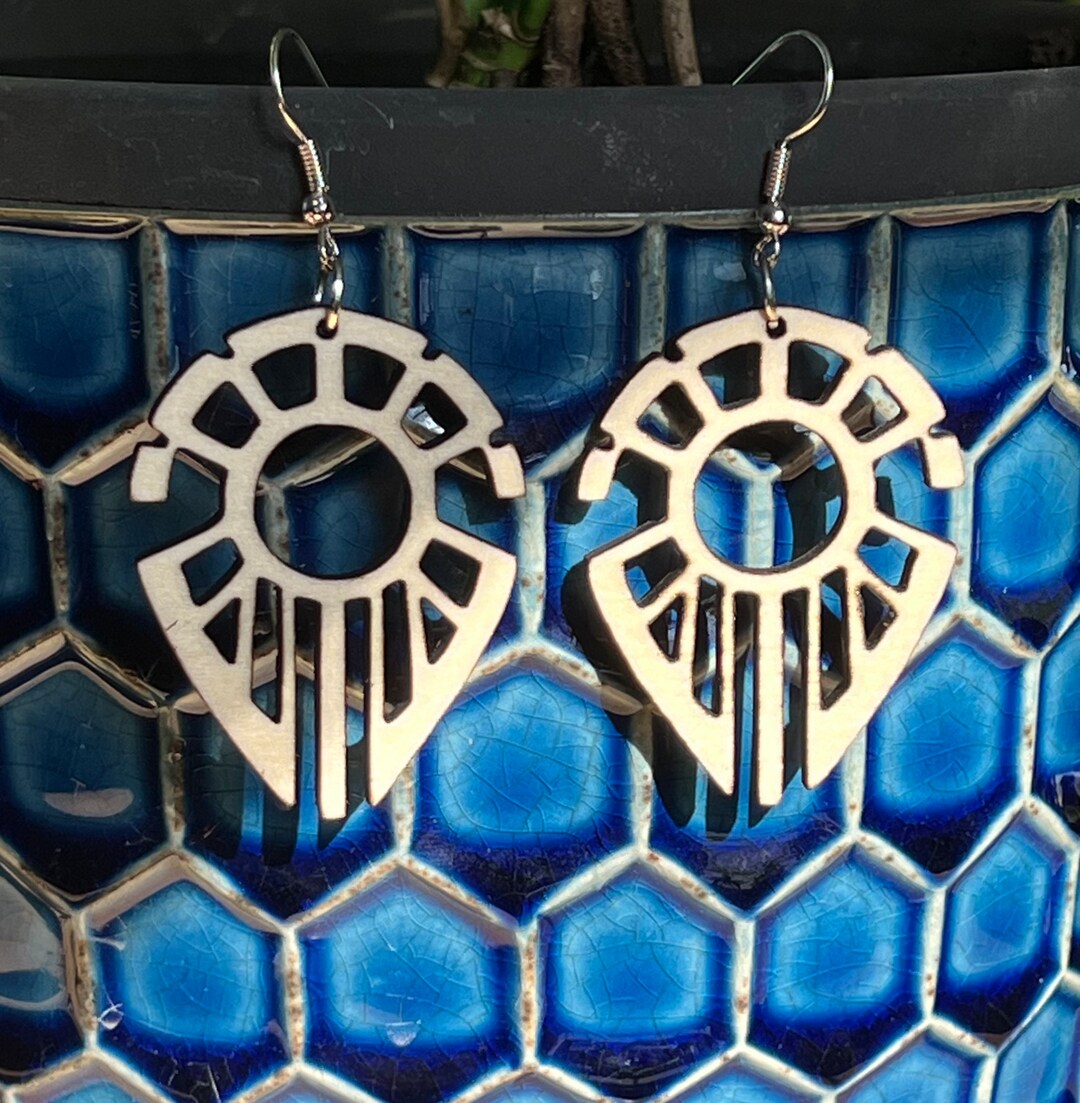 Millennium Falcon Dangling Earrings - Etsy