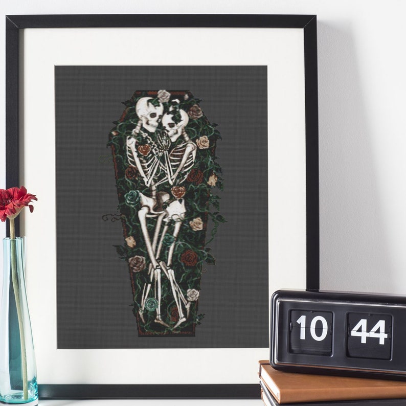 Love Never Dies Skeleton Couple in a Coffin & Roses Macabre - Etsy