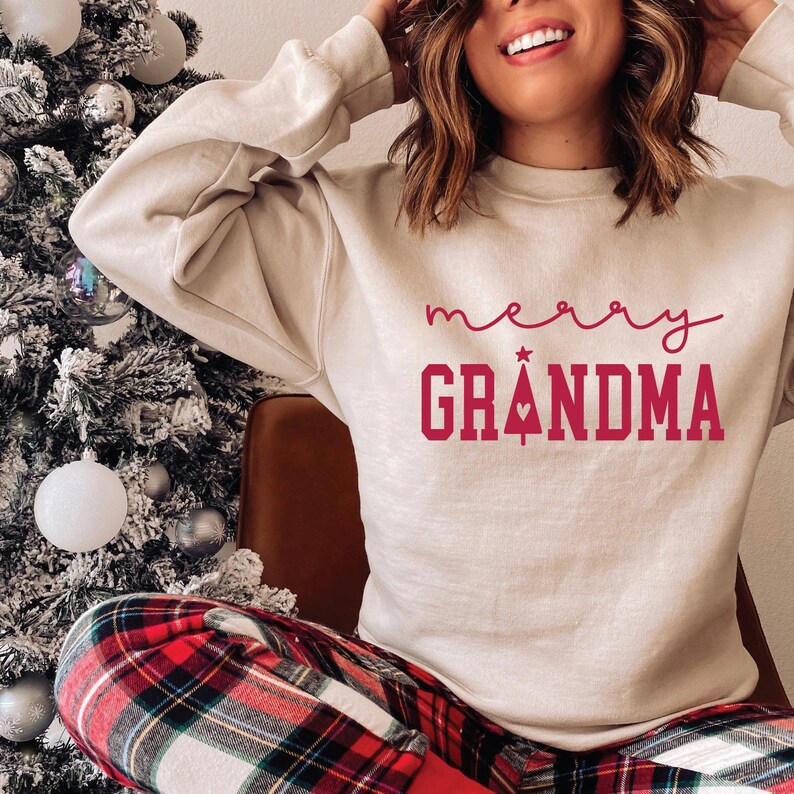 Merry Grandma SVG, Merry Grandma PNG Sublimation, Christmas Grandma Sweatshirt SVG, Grandma ...