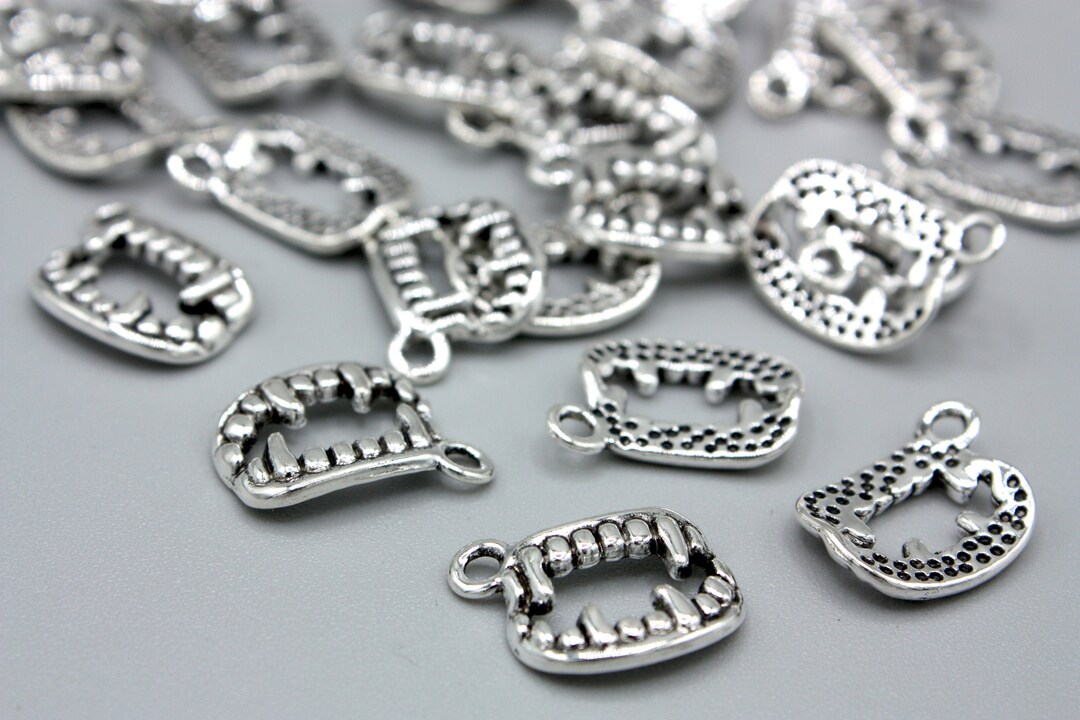 10 X Metal Vampire Teeth Silver Charms, Metal Charm, Fang Charm, Teeth ...