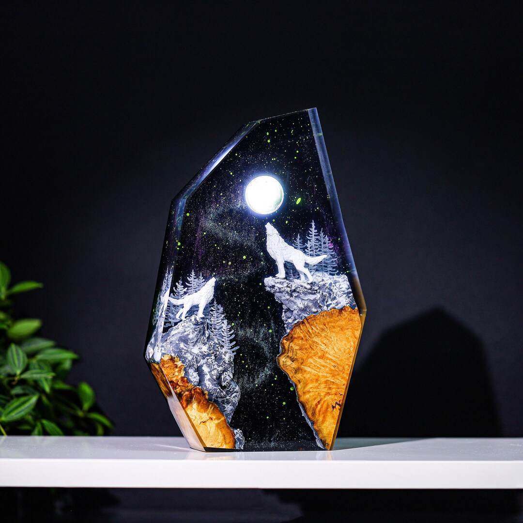 HUNTING MOON Night Lamp With Howling Wolf Aurora Borealis Lamp Northern ...