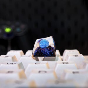 The Sun Keycap, Sun and Moon Keycap Earth Artisan Keycap Galaxy Custom ...