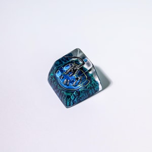 Xeno.morph Artisan Keycap, Custom Star War Resin Keycap, Alien Keycaps ...