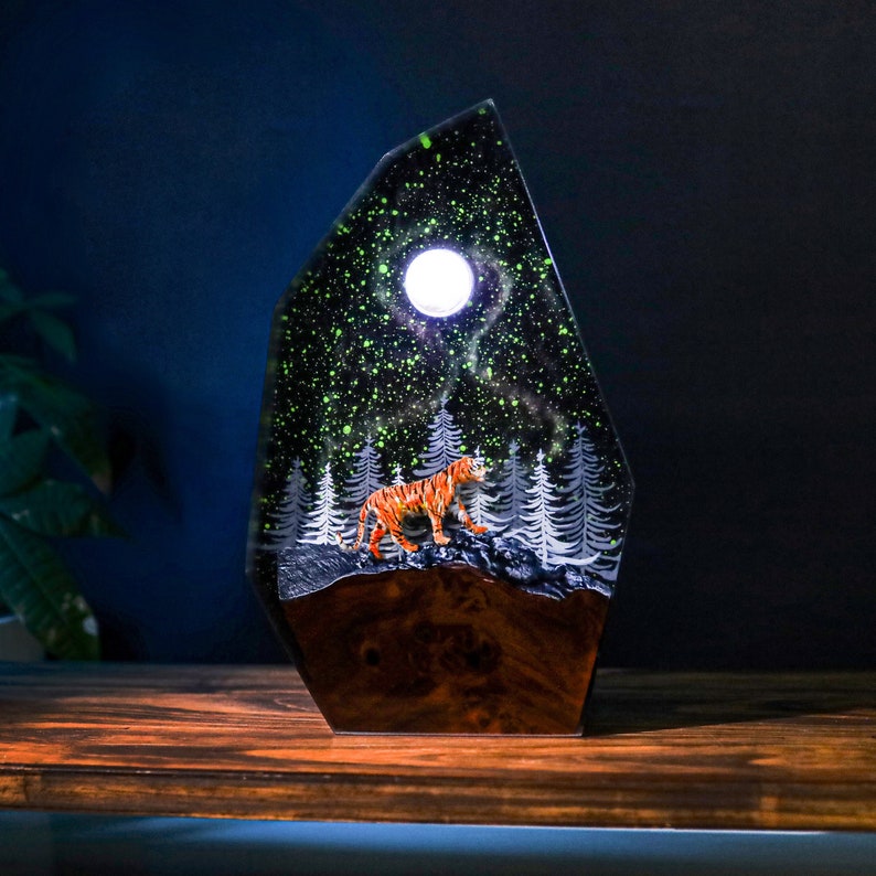 Tiger in Aurora Borealis Lamp Howling Wolf Northern Lights Lamp Alaska ...