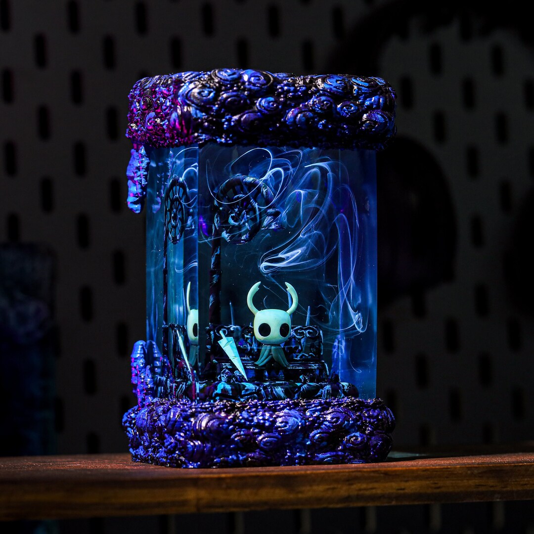 K.night From Holl.ow Kn.ig.ht Epoxy Lamp Ver 2 Hornet Resin Lamp H ...