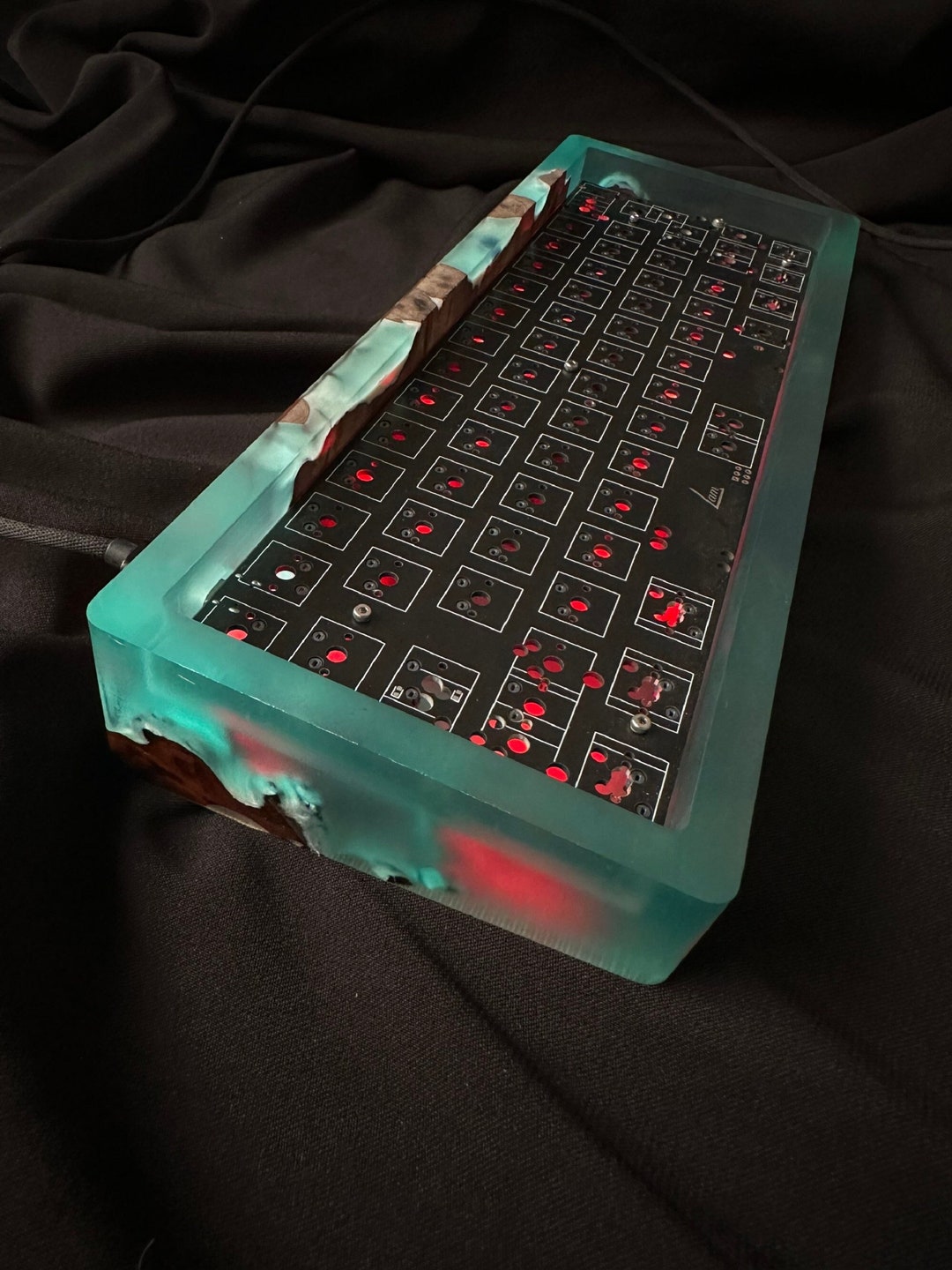 Blacklit Wood and Resin Case for 60% Mechanical Keyboards, Wood Case ...