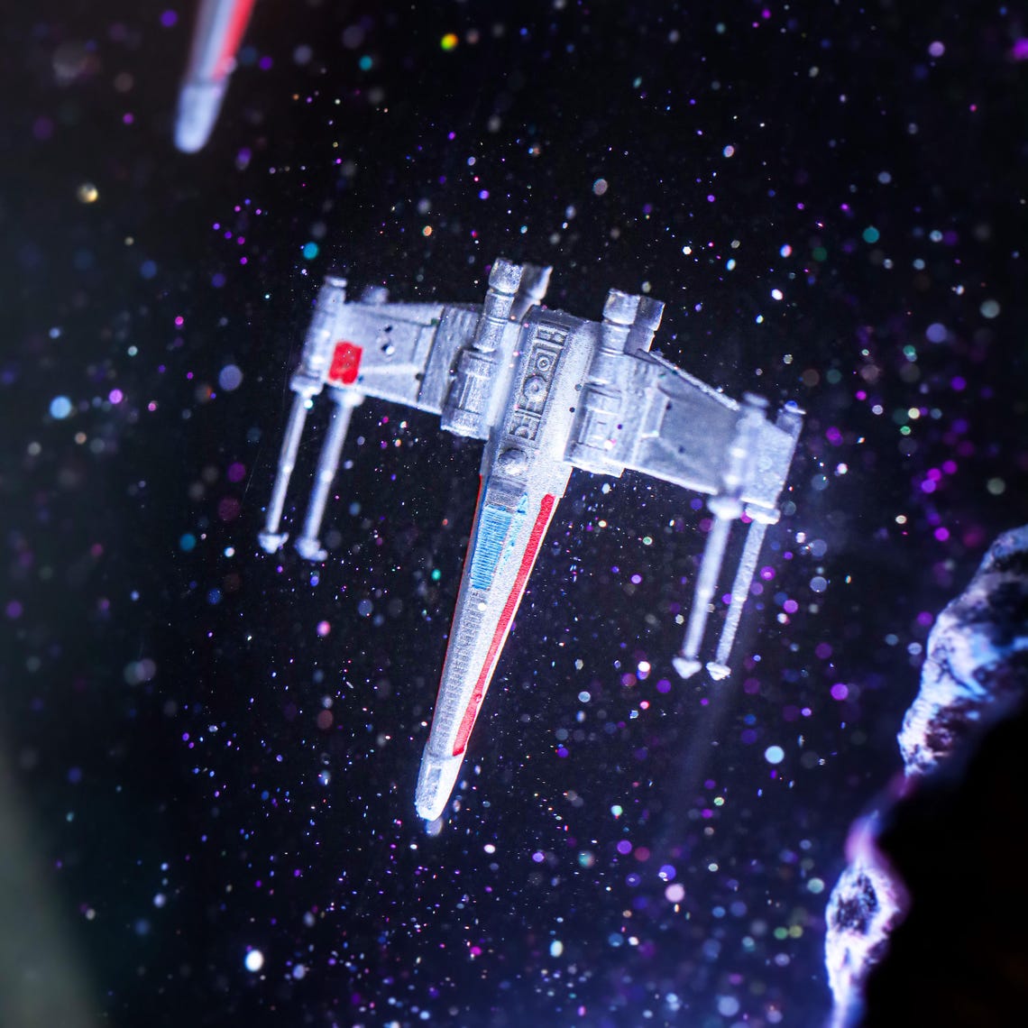 Millenn.ium Falcon and X-wing Epoxy Lamp – Star W..ars Night Light ...