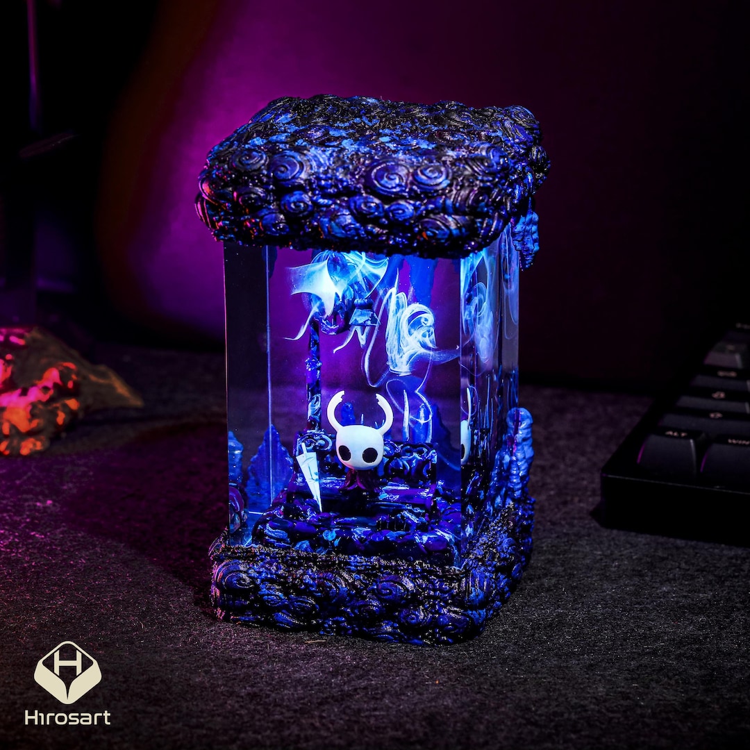 K.night From Holl.ow Kn.ig.ht Epoxy Lamp Ver 2 Hornet Resin Lamp H ...