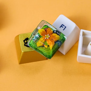 Cute Bee and Honey Keycap Sweet Honey Bees Artisan Keycap Custom Escape ...