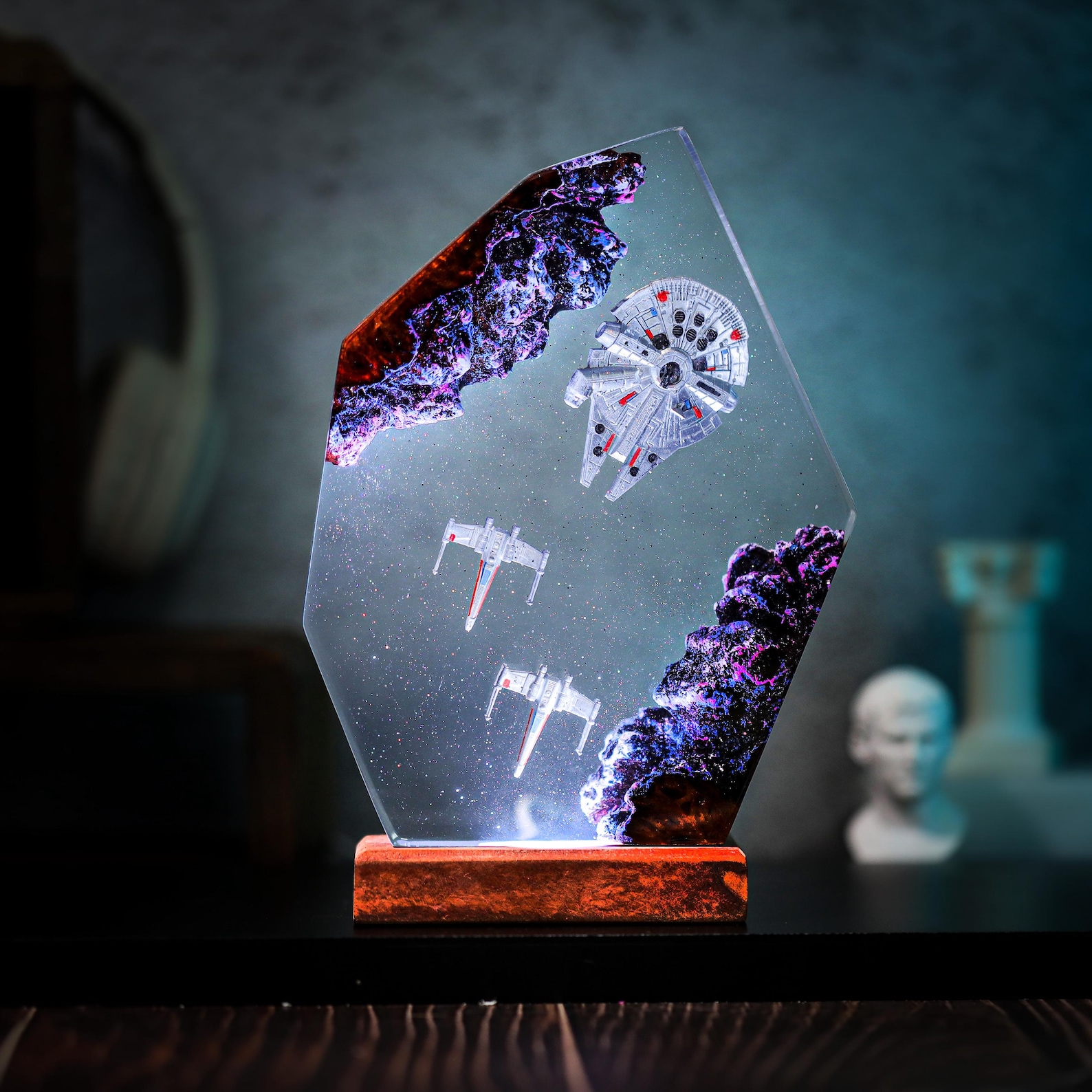 Millenn.ium Falcon and X-wing Epoxy Lamp – Star W..ars Night Light ...