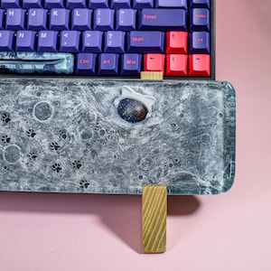 Cat-stronaut Keyboard Wrist Rest, Black Wrist Rest, Resin TKL Wrist ...