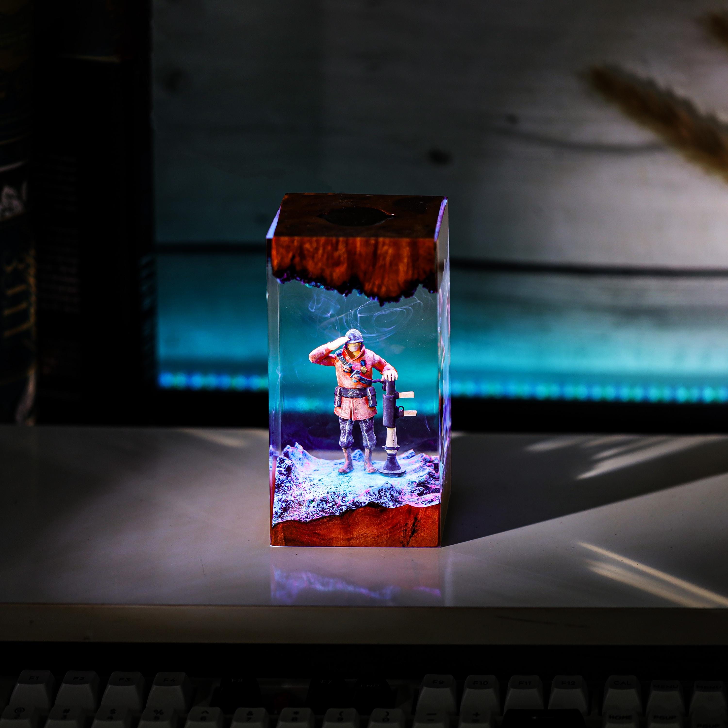 Red Soldier TF2 Resin Lamp, Team Fortress 2 Fan Diorama, Handmade Epoxy ...