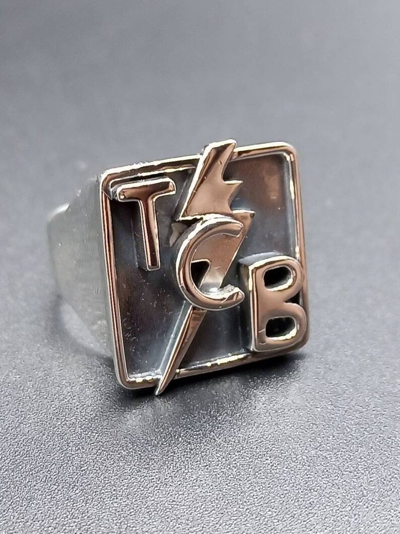 Δαχτυλίδι T.C.B. Elvis Presley. Ring T.C.B. Elvis Presley. - Etsy