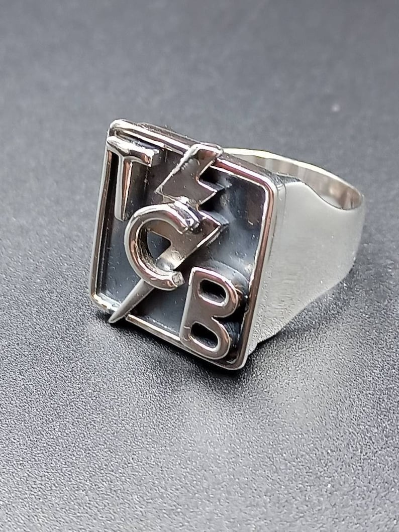 Δαχτυλίδι T.C.B. Elvis Presley. Ring T.C.B. Elvis Presley. - Etsy