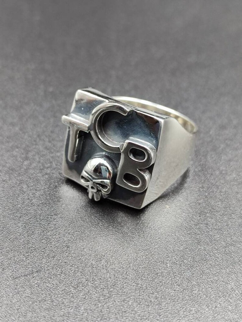 Δαχτυλίδι T.C.B. νεκροκεφαλή "elvis Presley".ring Skull T.C.B. "elvis ...