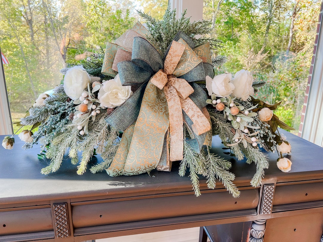 Winter Cemetery Flowers / Red Cemetery Decorations / Headstone ...