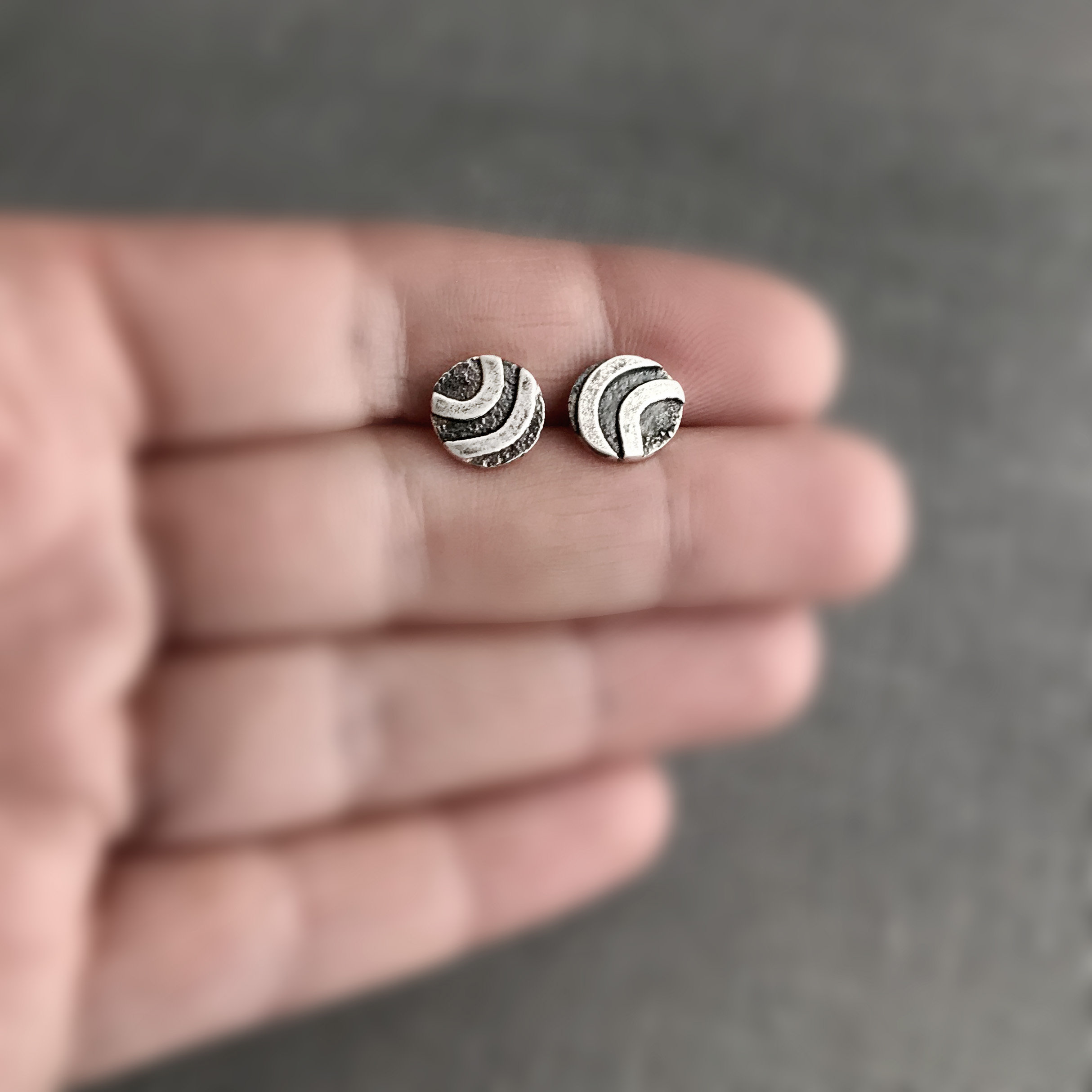 Sterling Silver Round Stud Earrings With Curved Lines, Round Post ...