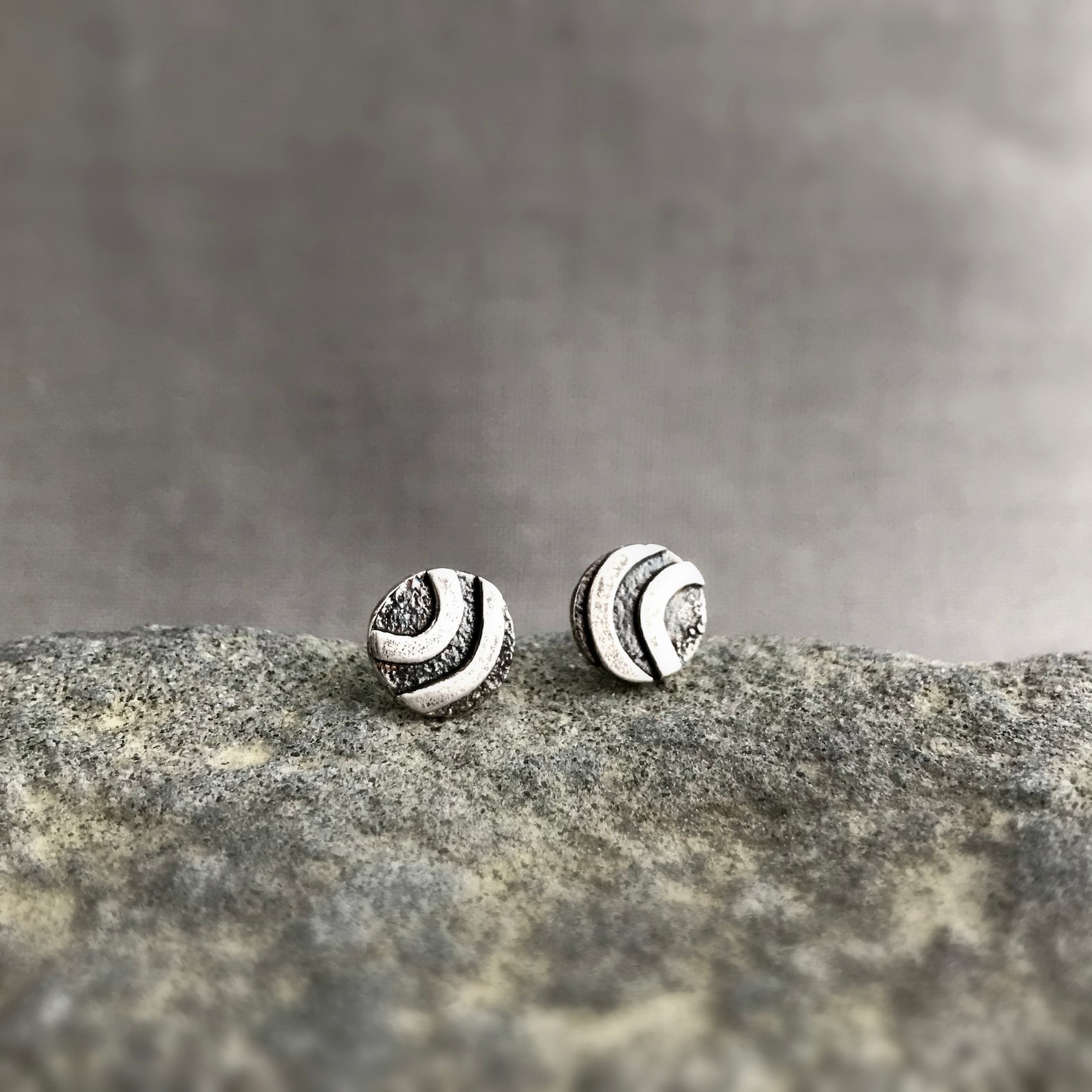 Sterling Silver Round Stud Earrings With Curved Lines, Round Post ...