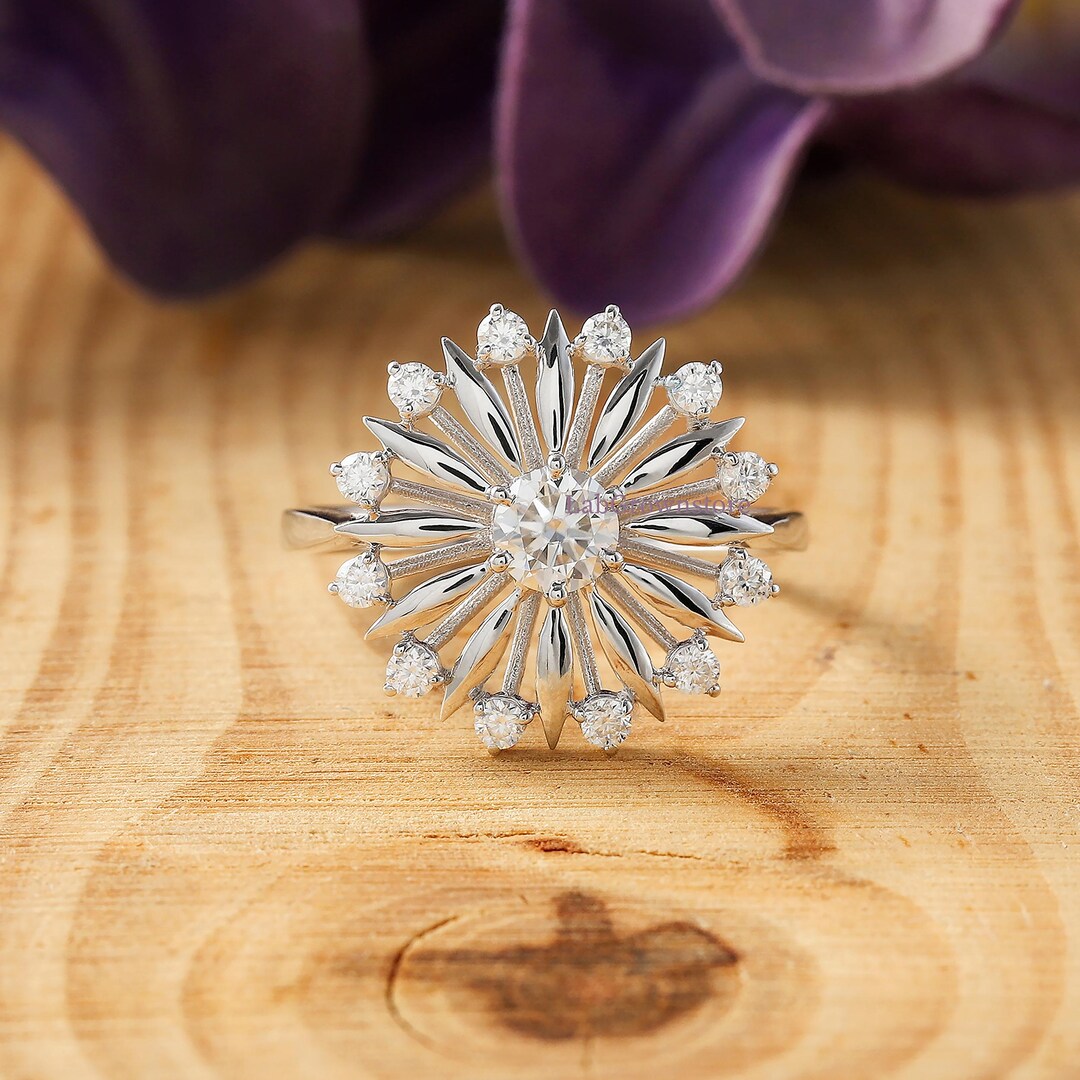 Daisy Snow Flacks Ring, Ballerina Floral Halo Diamond Ring, Moissanite ...