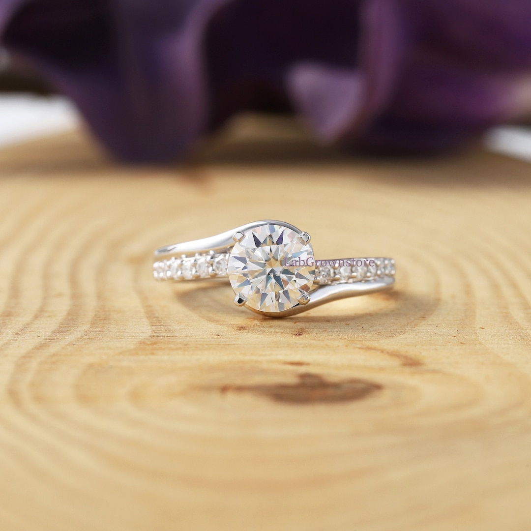 Swirl Bypass Ring, Tension Set Ring, 1 CT Round Cut Moissanite ...