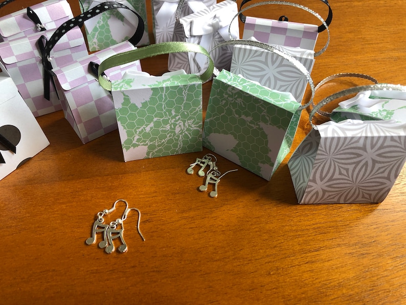 Mini Paper Handbag Gift Box: SVG & PDF Cut Files - Etsy UK