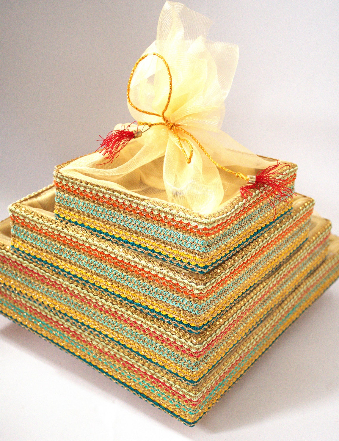 Shagun Trays gifting Baskets wedding Gift Baskets Hampers Christmas ...