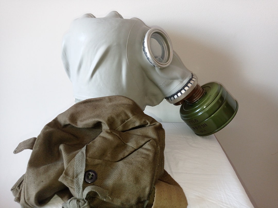 Soviet Gas Mask Kit. Gas Mask Kit GP-5 +1 Filter + Bag to Carry the ...